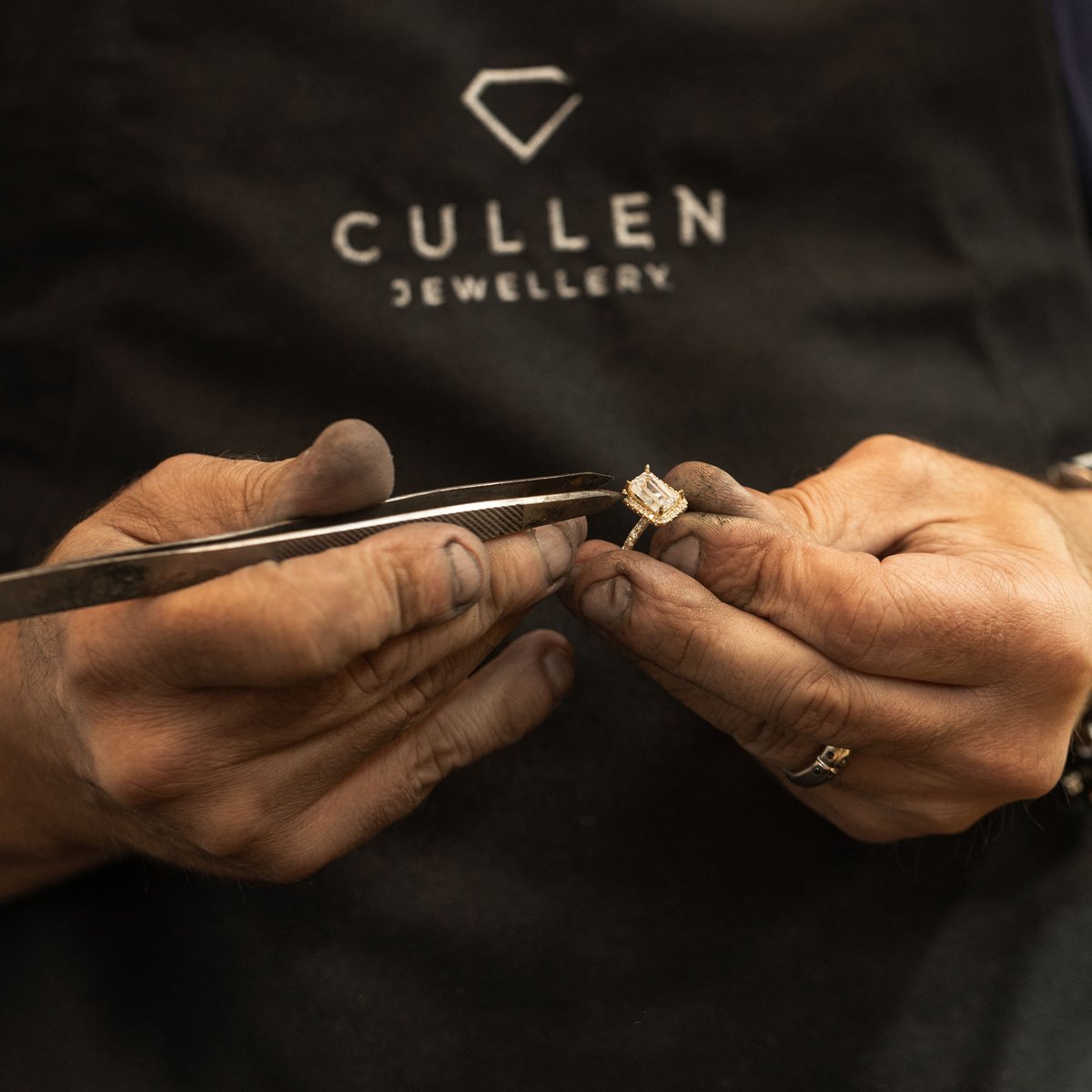 Lab Grown Diamond and Moissanite Engagement Rings | Cullen Jewellery