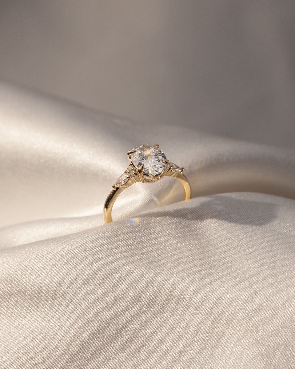 Lab Grown Diamond and Moissanite Engagement Rings | Cullen Jewellery